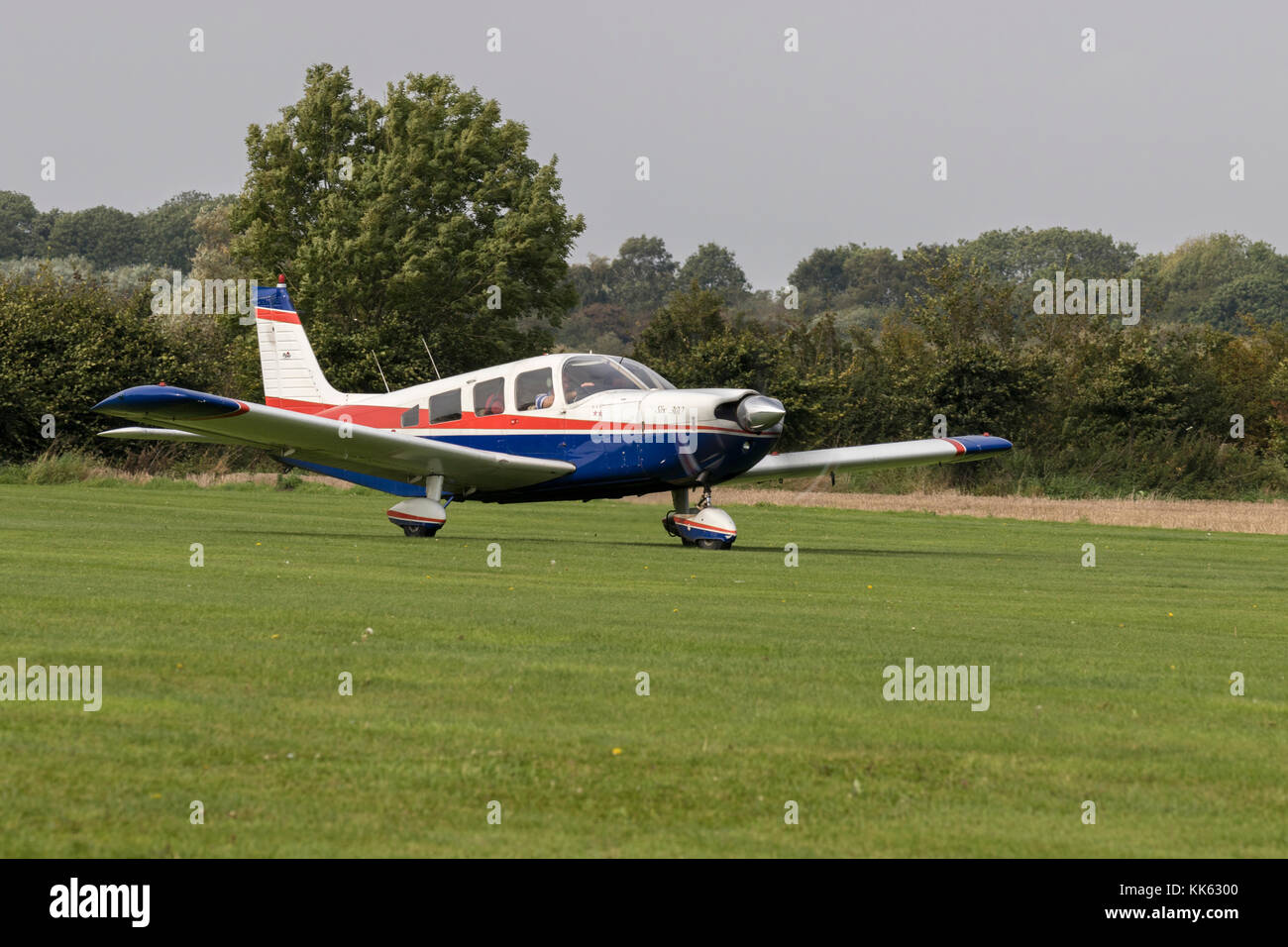 Piper pa 32 300 cherokee 6 hi-res stock photography and images - Alamy