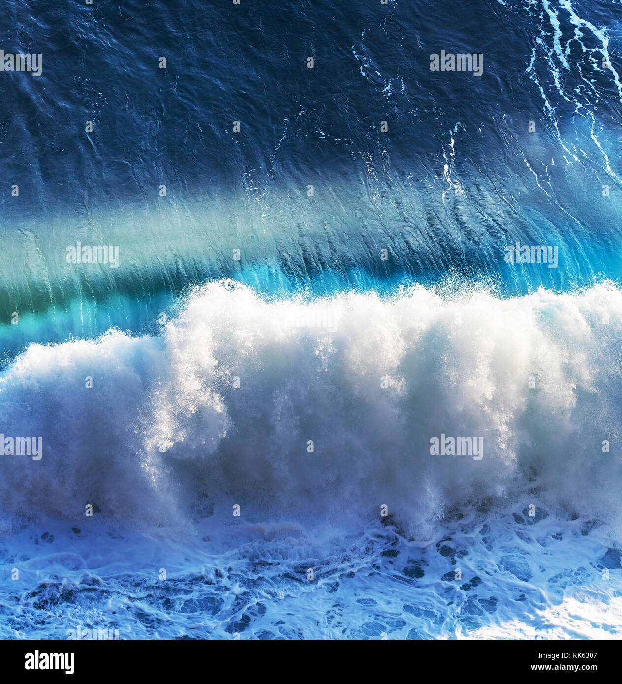 Wave on the beach Stock Photo - Alamy