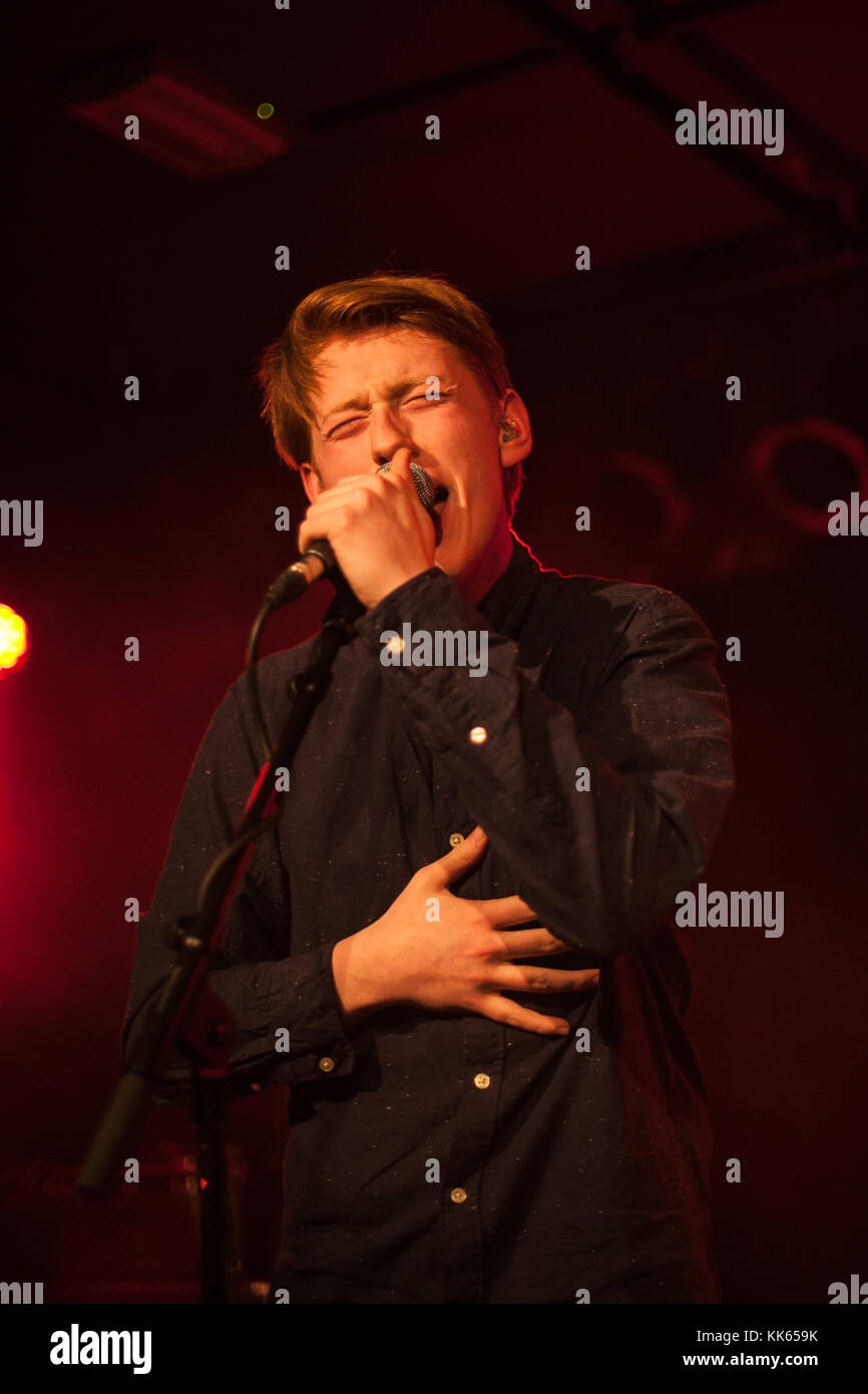 The talented Norwegian singer, songwriter and musician dePresno ...