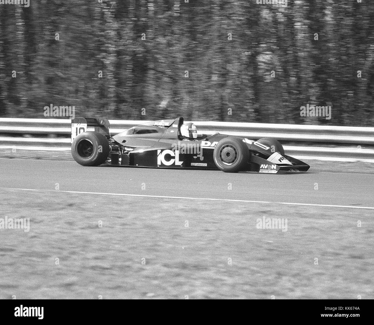 Yvan Muller in his Reynard 91D Cosworth, British Formula Two 1992 Stock ...