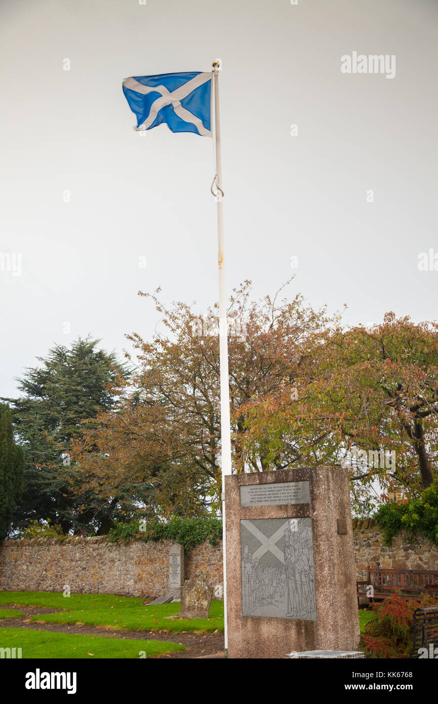 Diagonal cross hi-res stock photography and images - Alamy