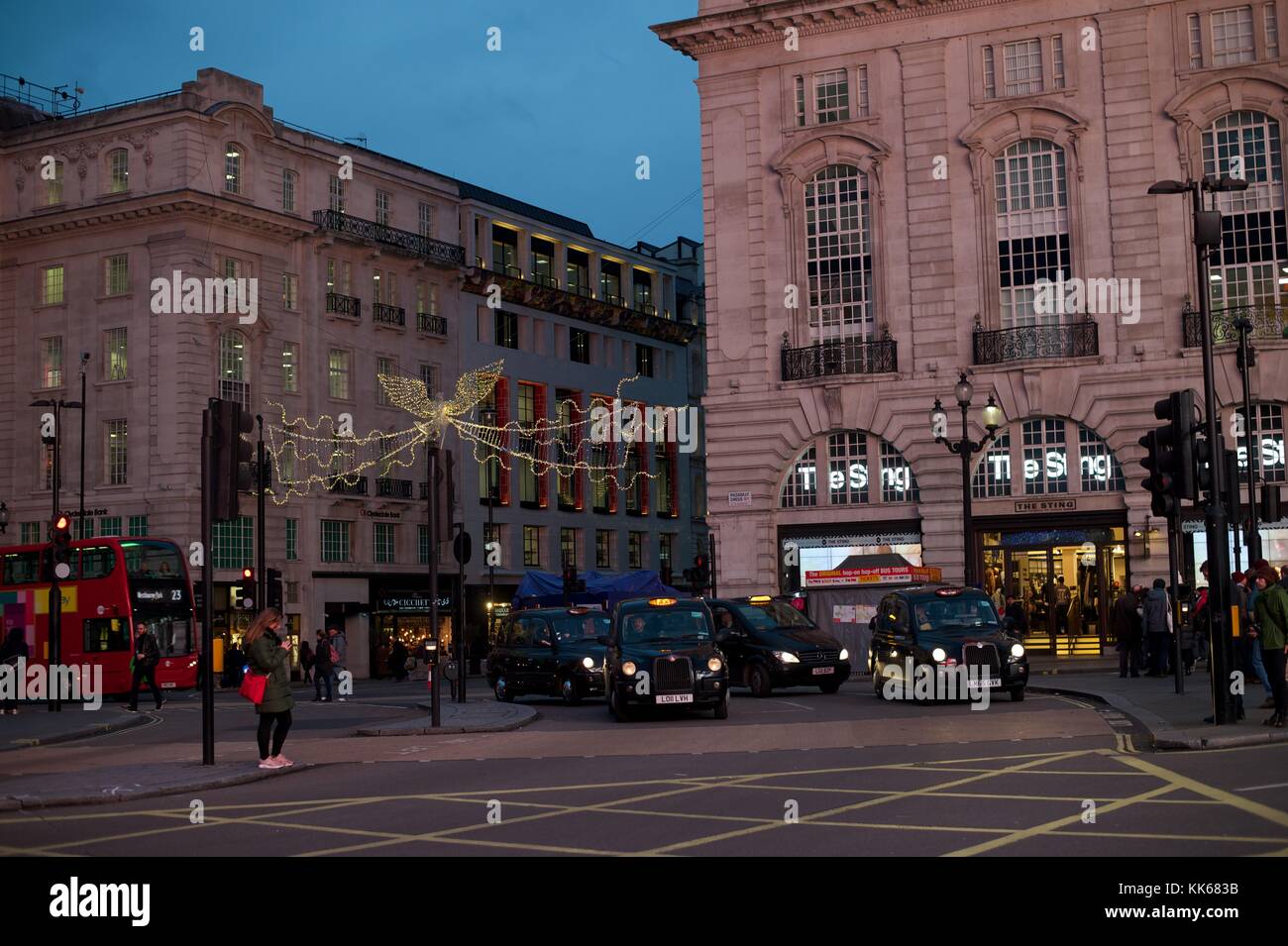 Londons busy streets hi-res stock photography and images - Alamy