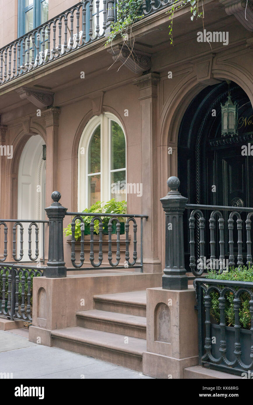 Brownstone High Resolution Stock Photography and Images - Alamy