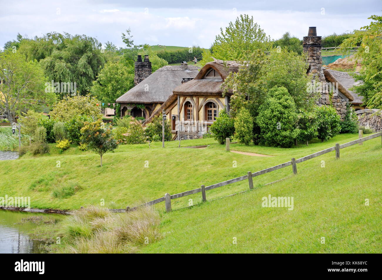 The green dragon pub in hobbiton hi-res stock photography and images ...