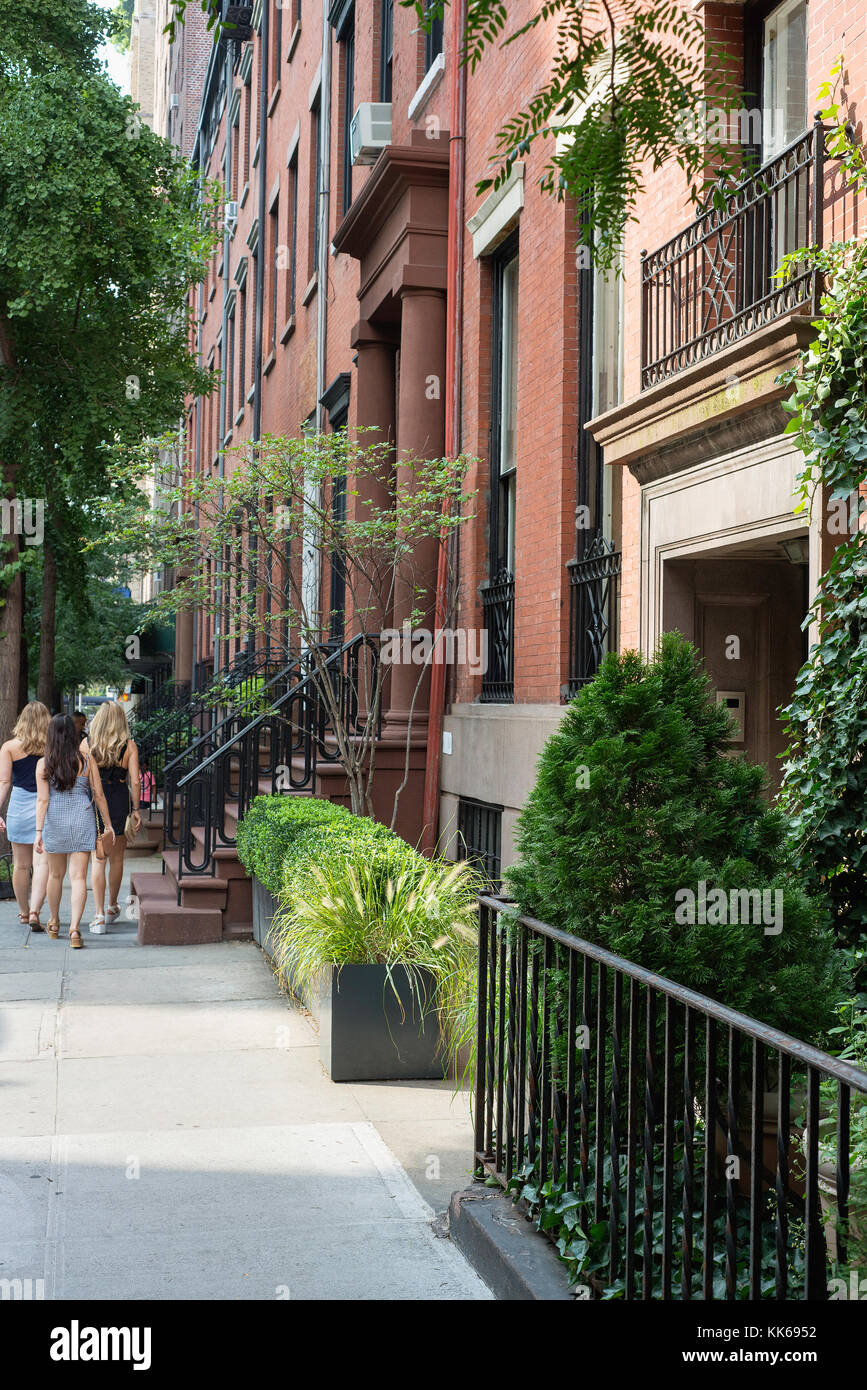 Greenwich village street scene hi-res stock photography and images - Alamy