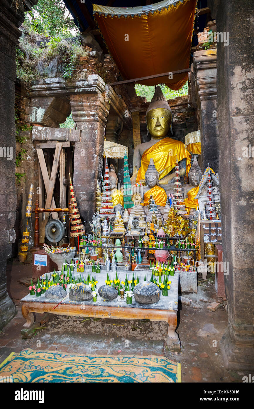 Buddha shrine and statue in the main temple on the upper terrace of the ...