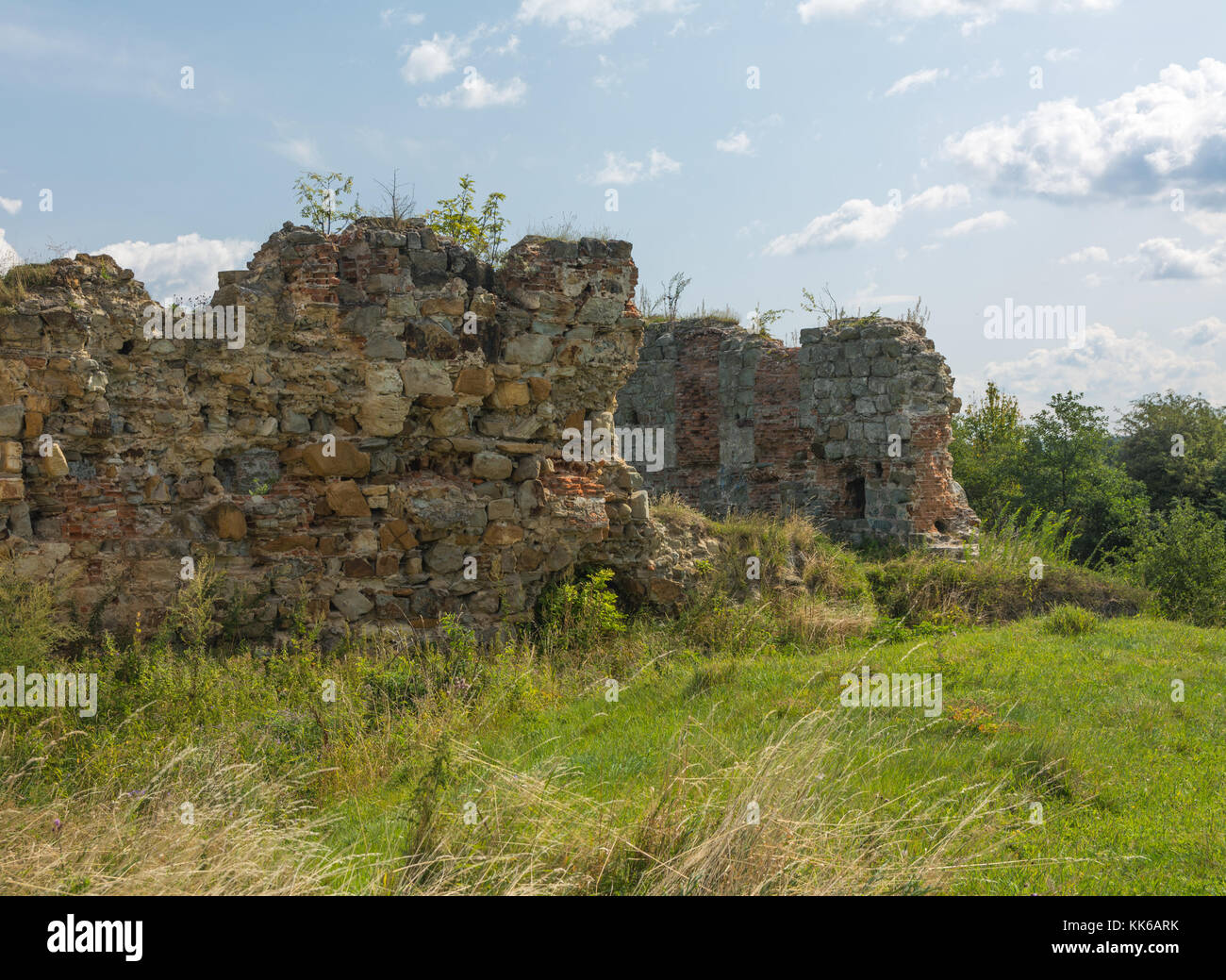 Ancient castles hi-res stock photography and images - Alamy