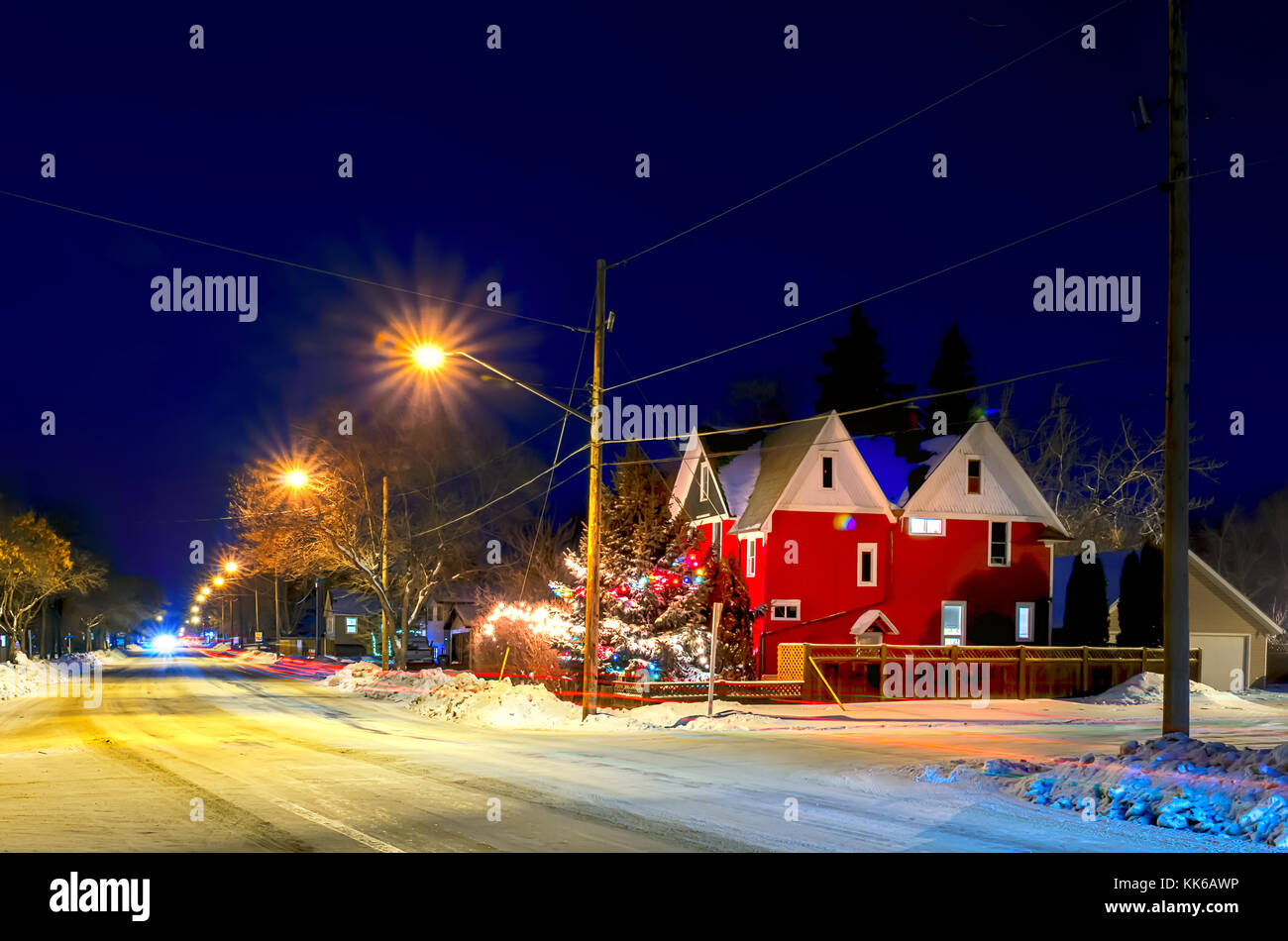 Small town street lamps hi-res stock photography and images - Alamy