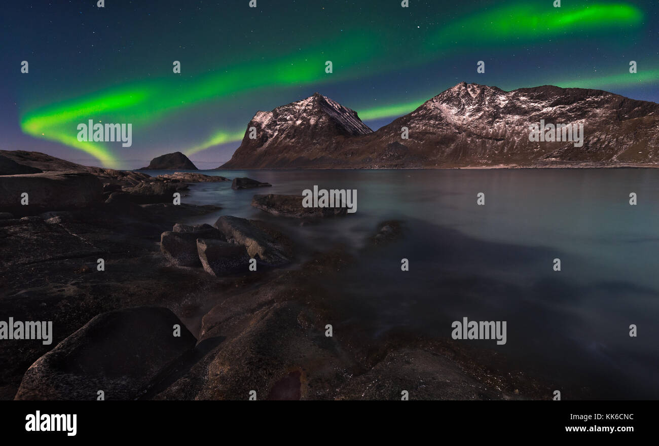 Northern lights by the sea captured on Lofoten Islands, Norway in ...