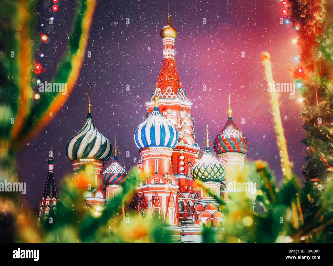 Red_square hi-res stock photography and images - Alamy