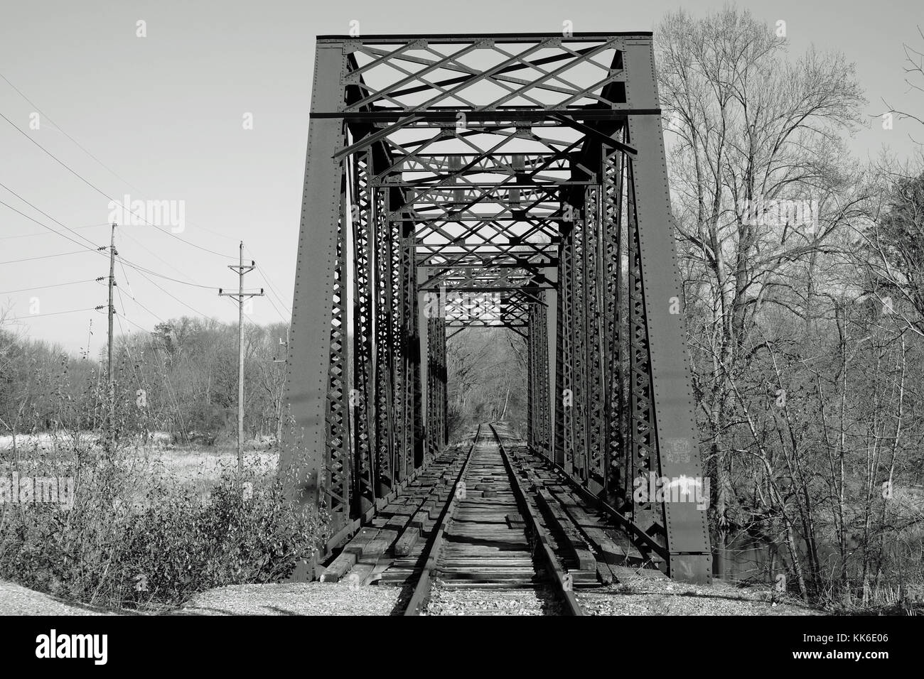 Raritan river with railway bridge hi-res stock photography and images ...