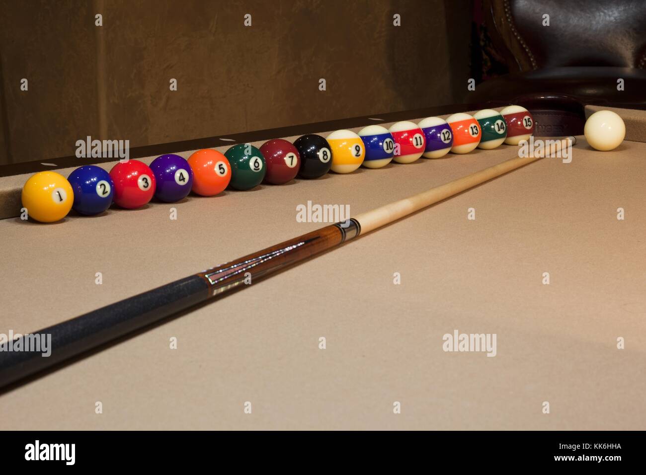 Billiards cushion hi-res stock photography and images - Alamy