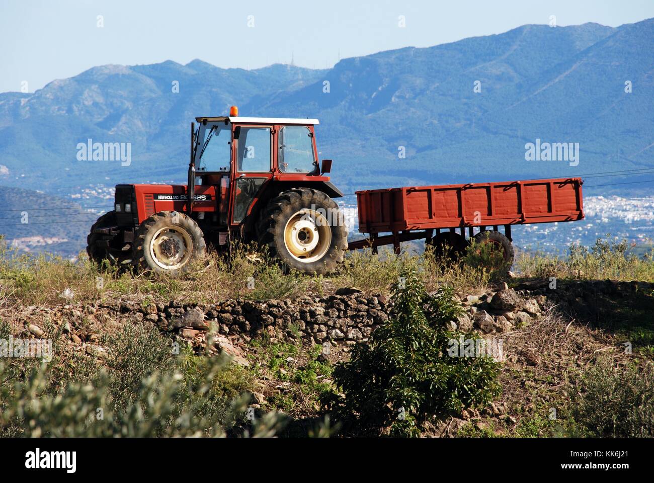 Agriculture spain tractor hi-res stock photography and images - Alamy