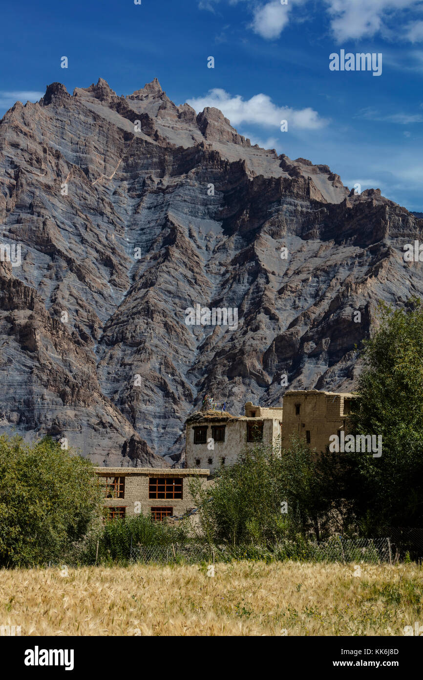 Zanskar house hi-res stock photography and images - Alamy