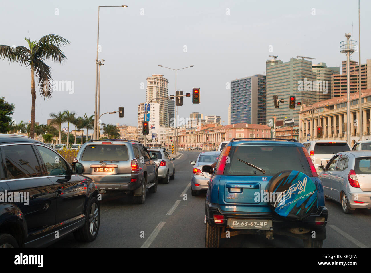 Avenue marginal hi-res stock photography and images - Alamy