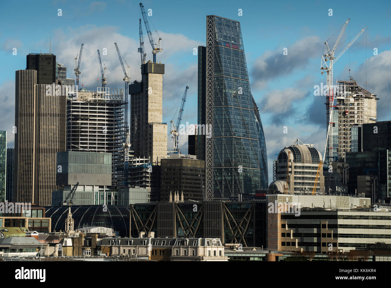 London centre point tower hi-res stock photography and images - Alamy