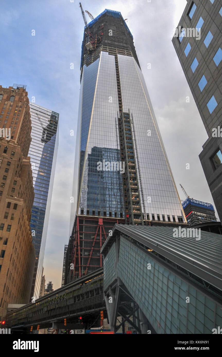 World trade center building 7 hi-res stock photography and images - Alamy