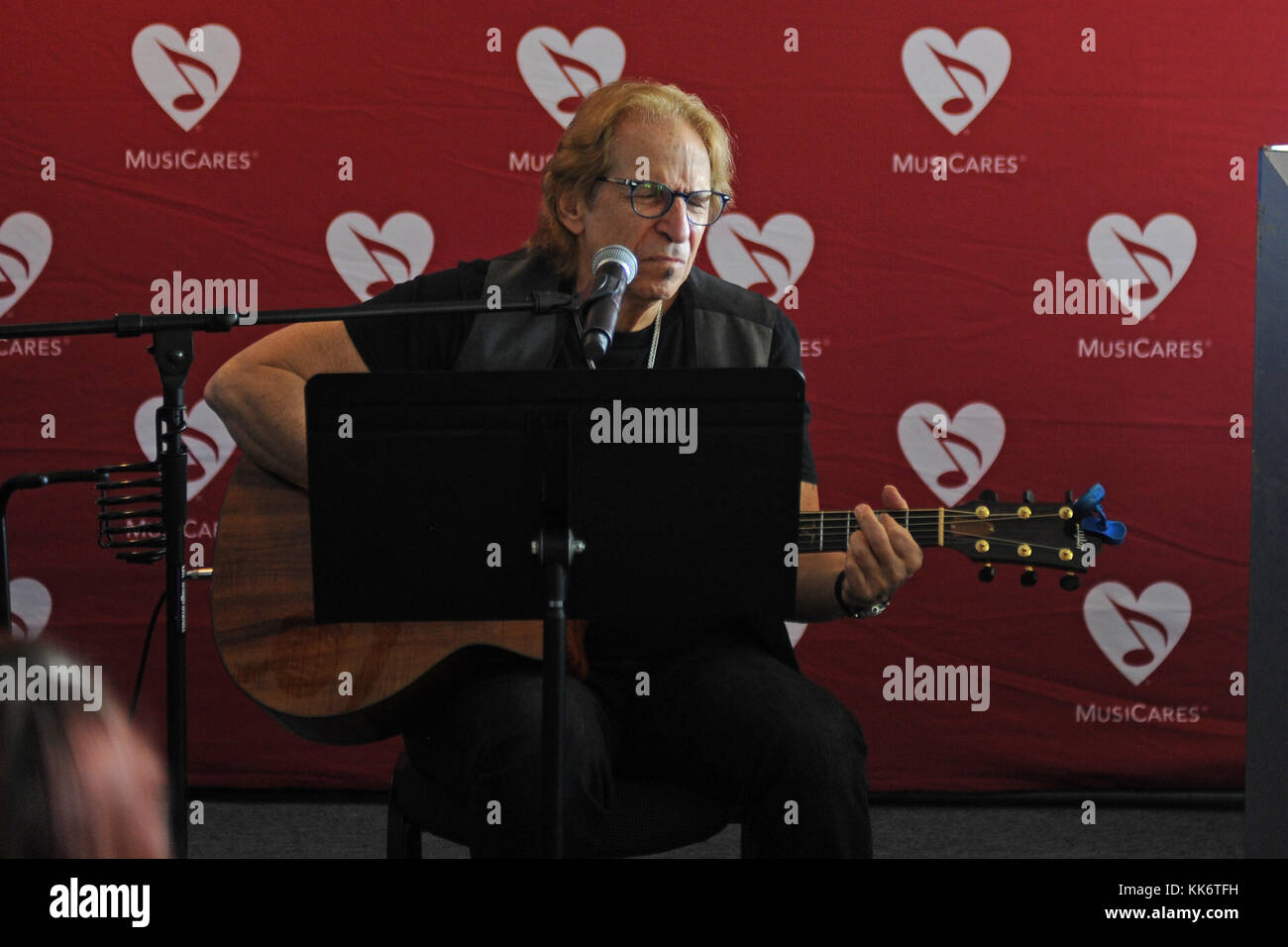 FORT LAUDERDALE, FL - NOVEMBER 22: Richie Supa and Flo Rida attend ...
