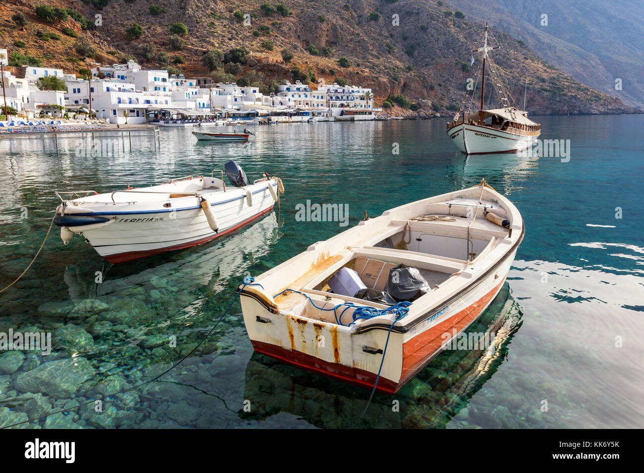 Vacation in crete boats hi-res stock photography and images - Alamy