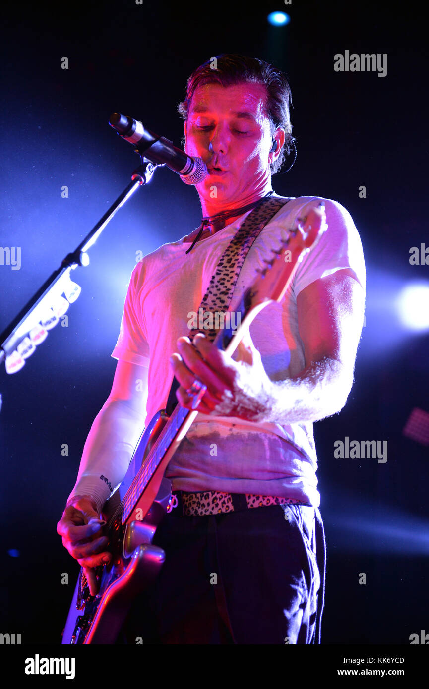 MIAMI BEACH, FL - APRIL 22: Gavin Rossdale of Bush performs at The ...