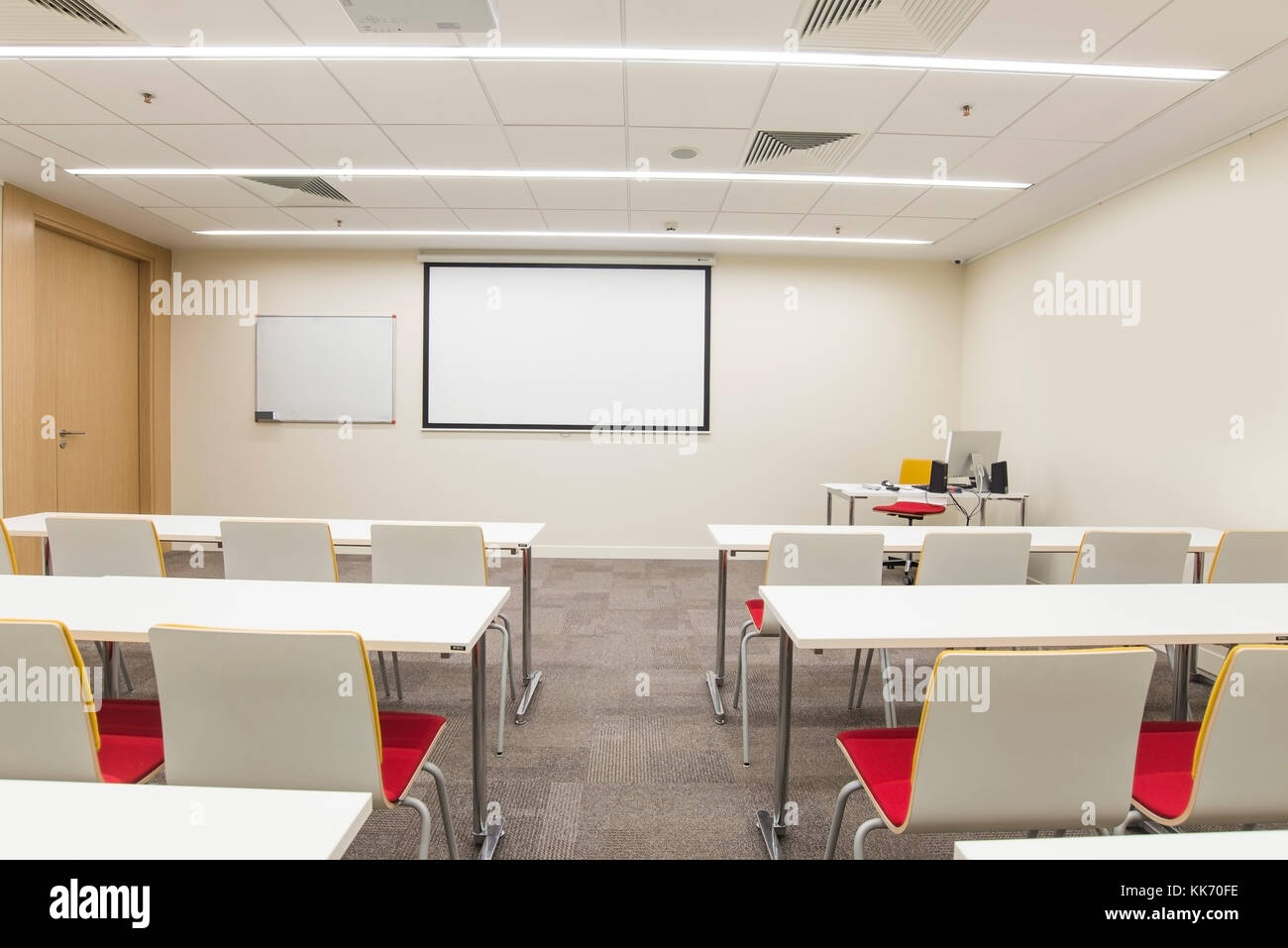 empty classroom for trainings Stock Photo - Alamy