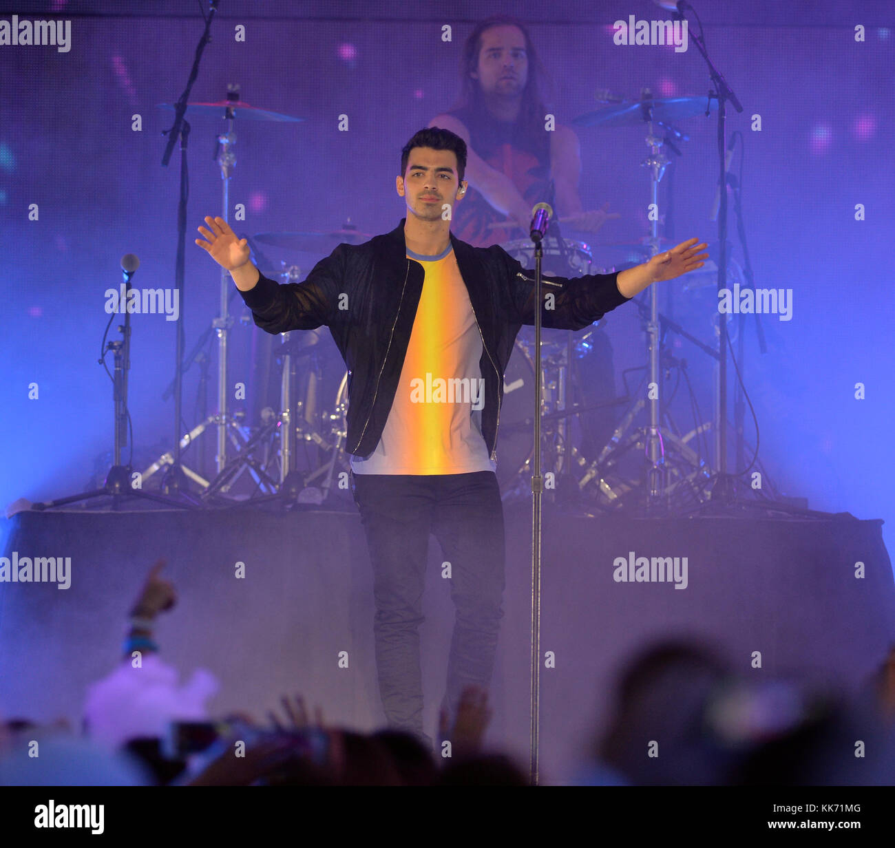 MIAMI BEACH, FL - MAY 21: Recording artist Joe Jonas of DNCE performs ...