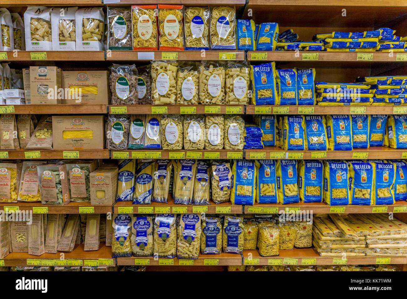 A display of pasta at a local shop, Rome, Italy Stock Photo - Alamy