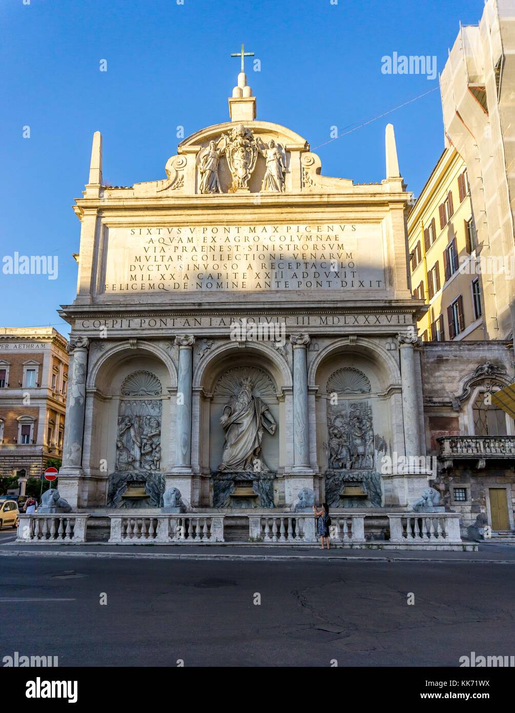 Fontana dellacqua felice roma italy hi-res stock photography and images ...