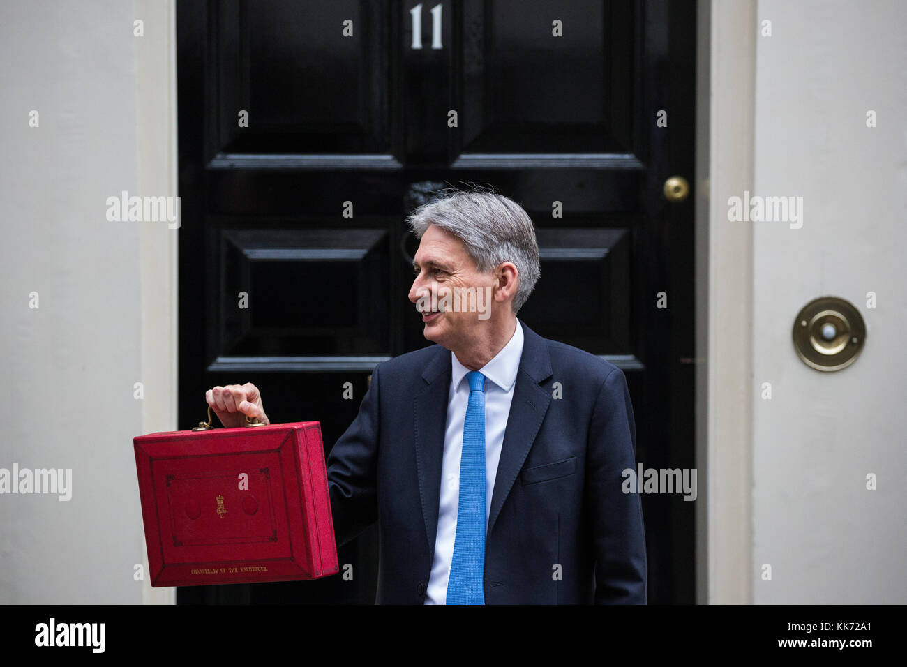 Chancellor budget briefcase hi-res stock photography and images - Alamy