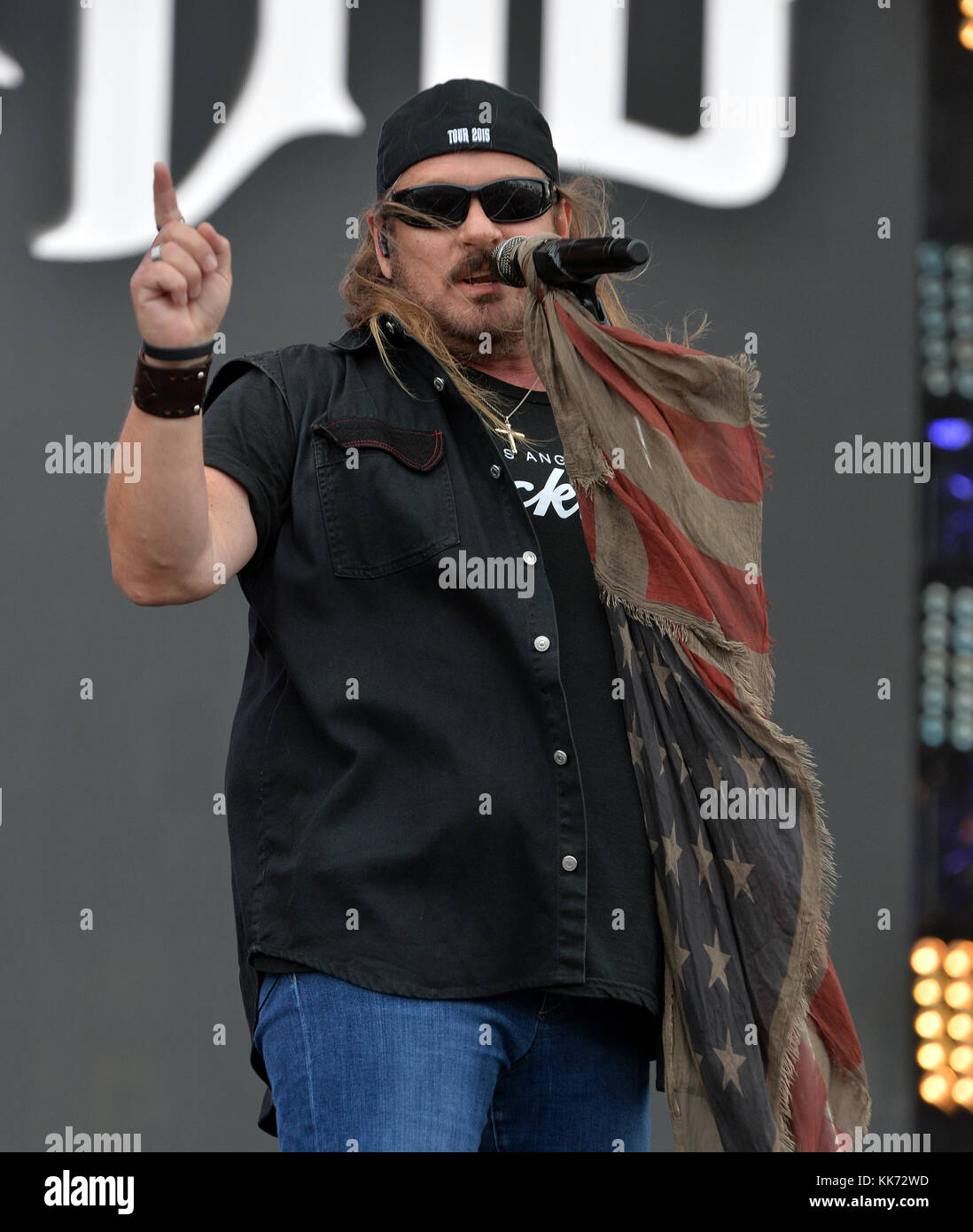 FORT LAUDERDALE, FL - APRIL 16: Johnny Van Zant of Lynyrd Skynyrd ...
