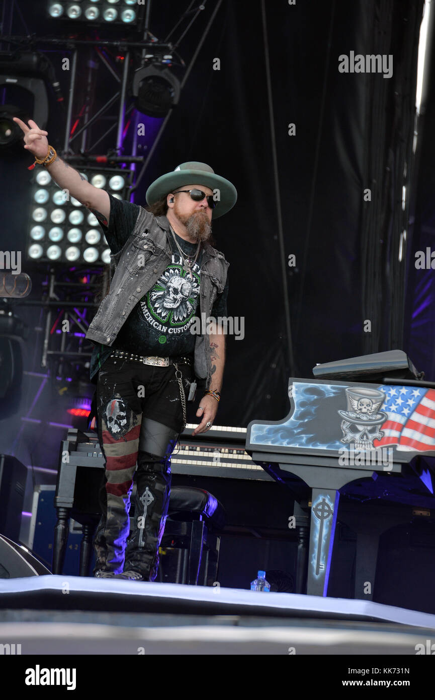 FORT LAUDERDALE, FL - APRIL 16: Peter Keys of Lynyrd Skynyrd performs ...