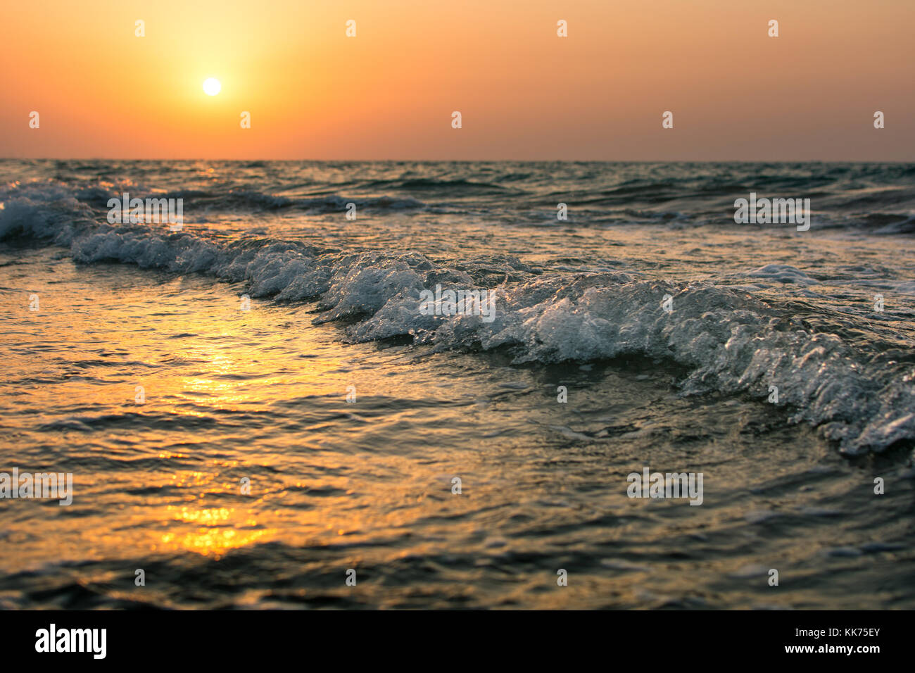 Wave waves calm calming ocean hi-res stock photography and images - Alamy