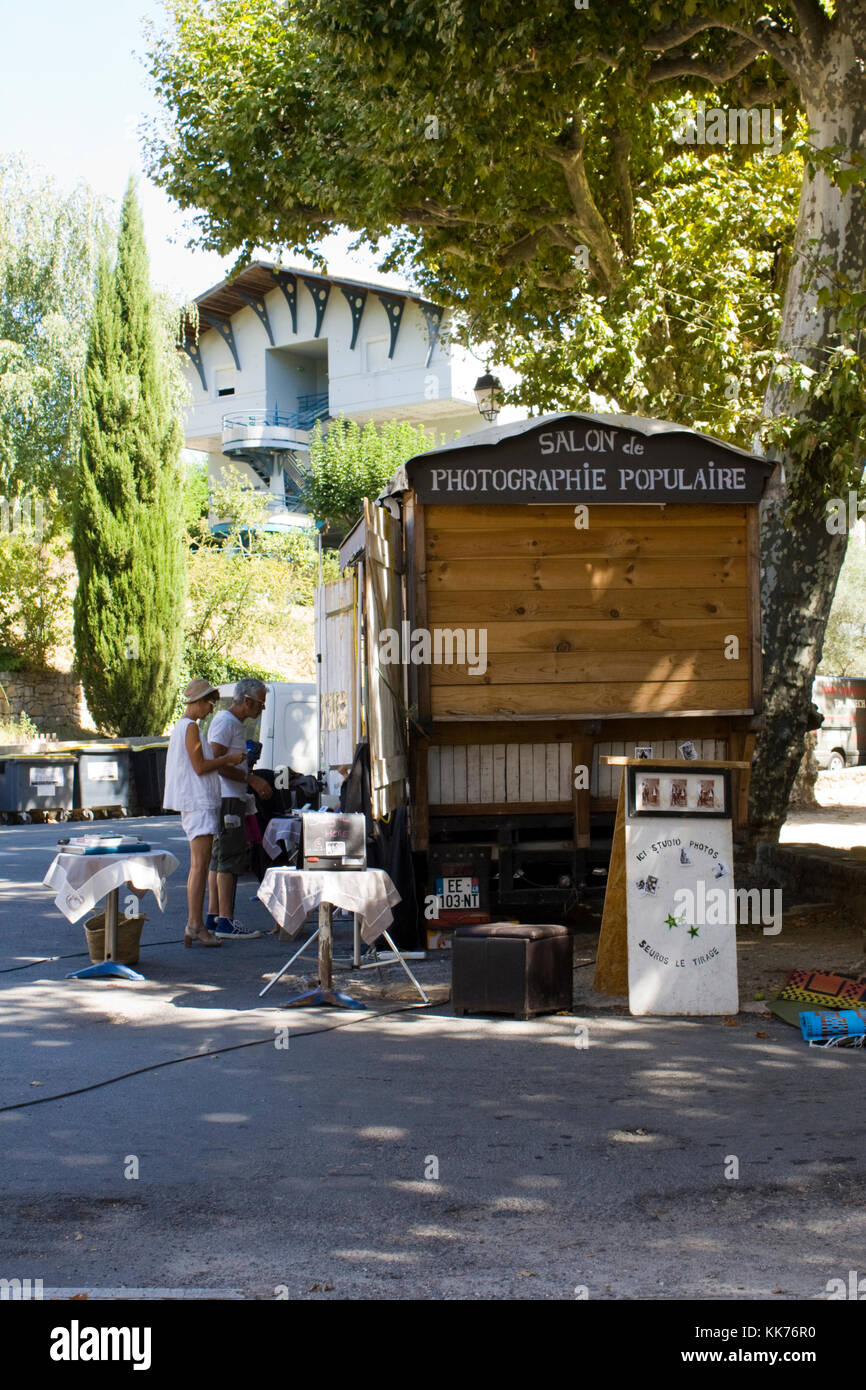 Old photo booth photography hi-res stock photography and images - Alamy