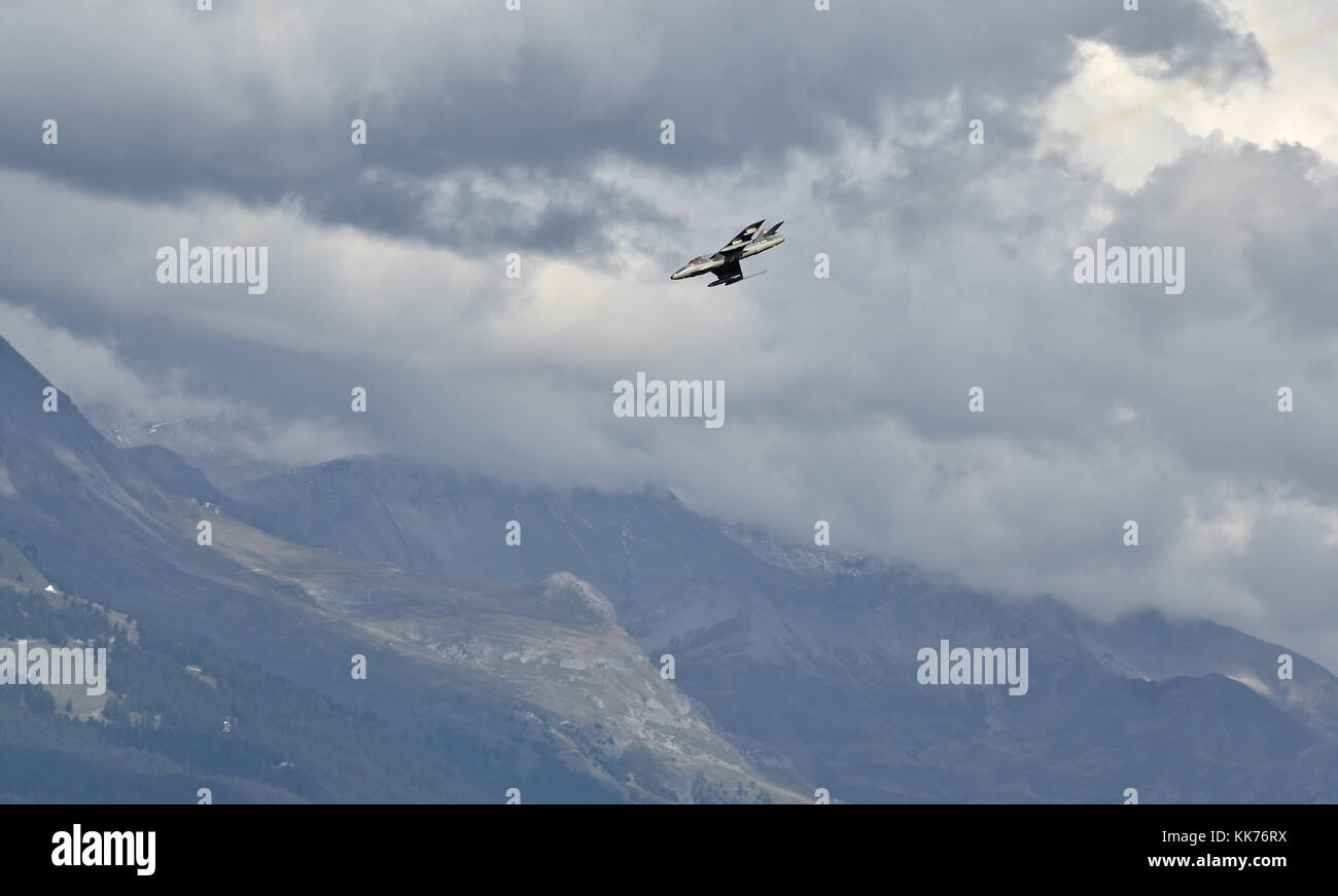 Hawker hunter cockpit hi-res stock photography and images - Alamy