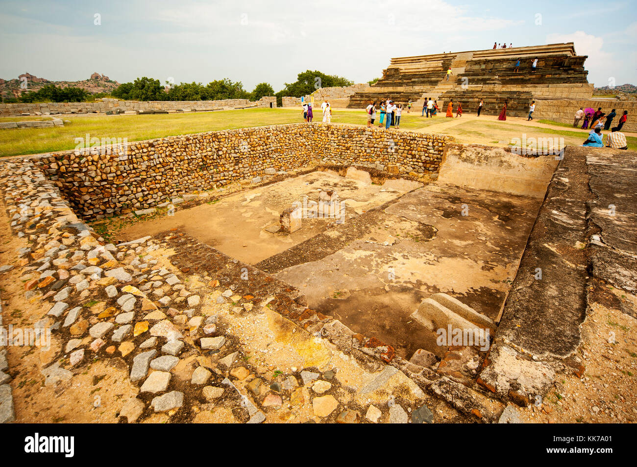 Empty pool-amphitheatre Pushkarani in Hampi, Karnataka, India Stock ...