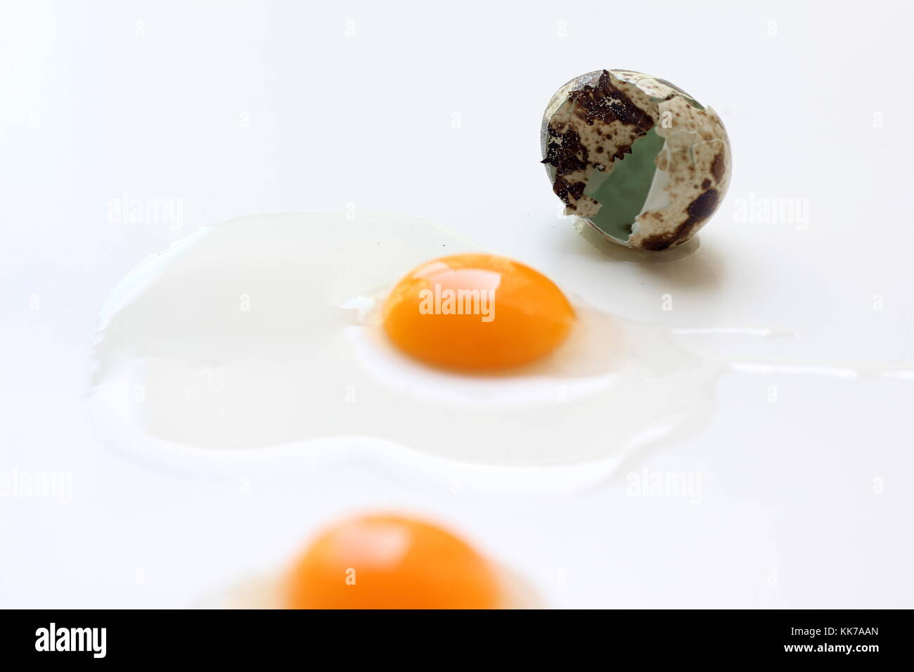 Broken quail eggs hi-res stock photography and images - Alamy