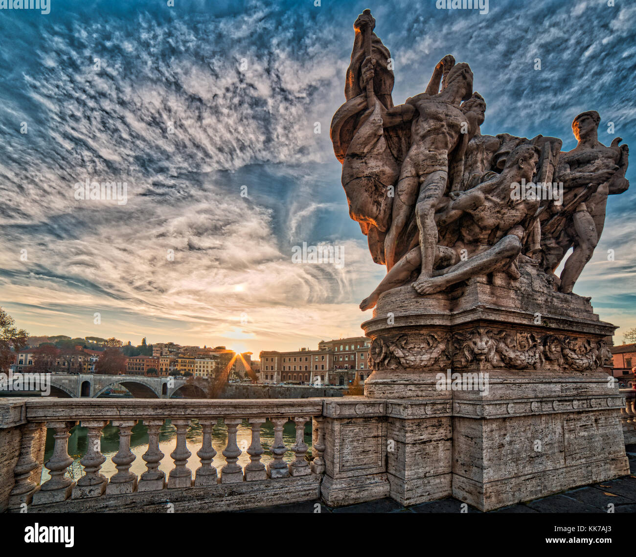 Bridges of rome hi-res stock photography and images - Alamy