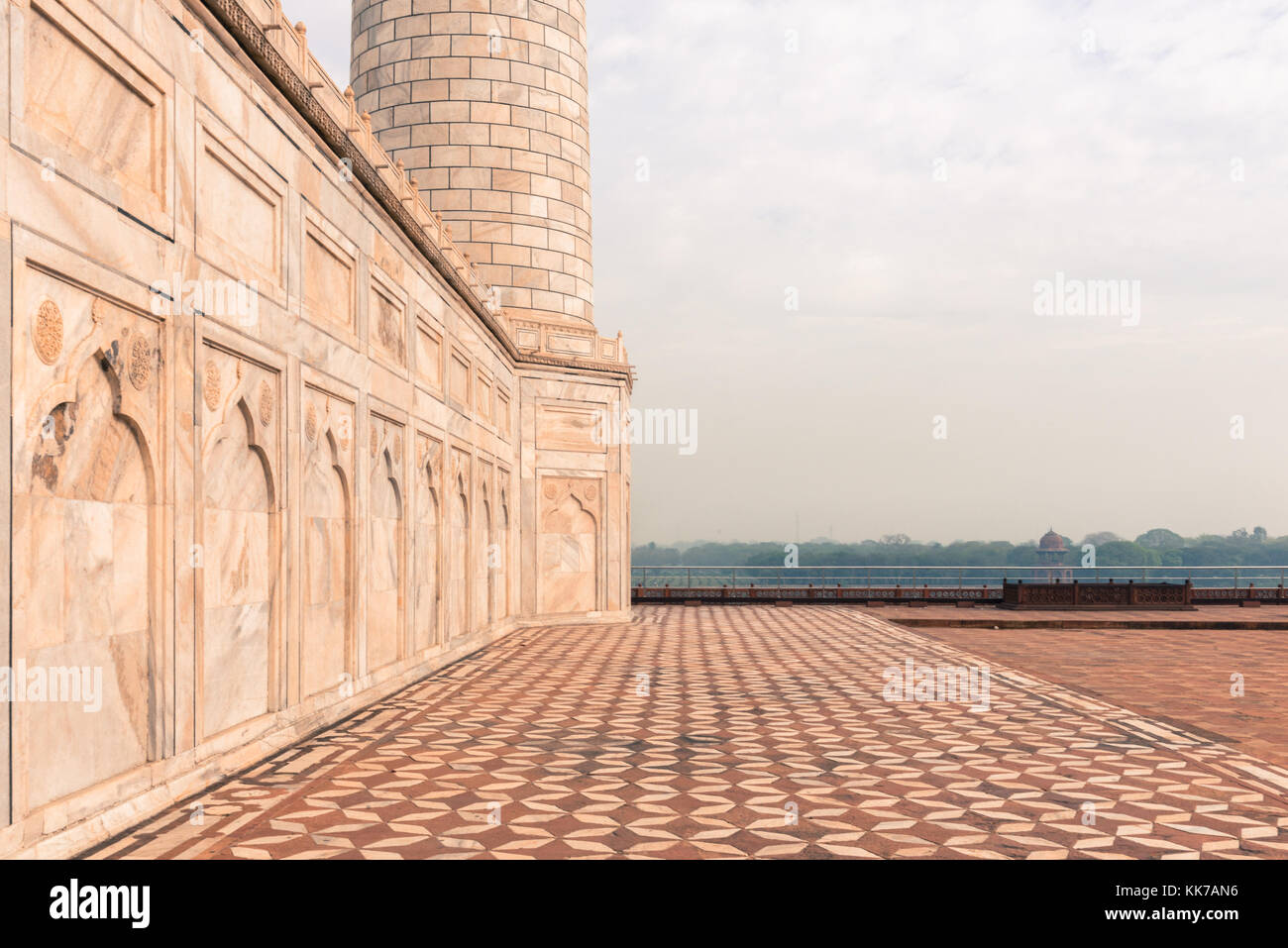 Wide angle picture of beautiful marble wall and floor of Taj Mahal ...