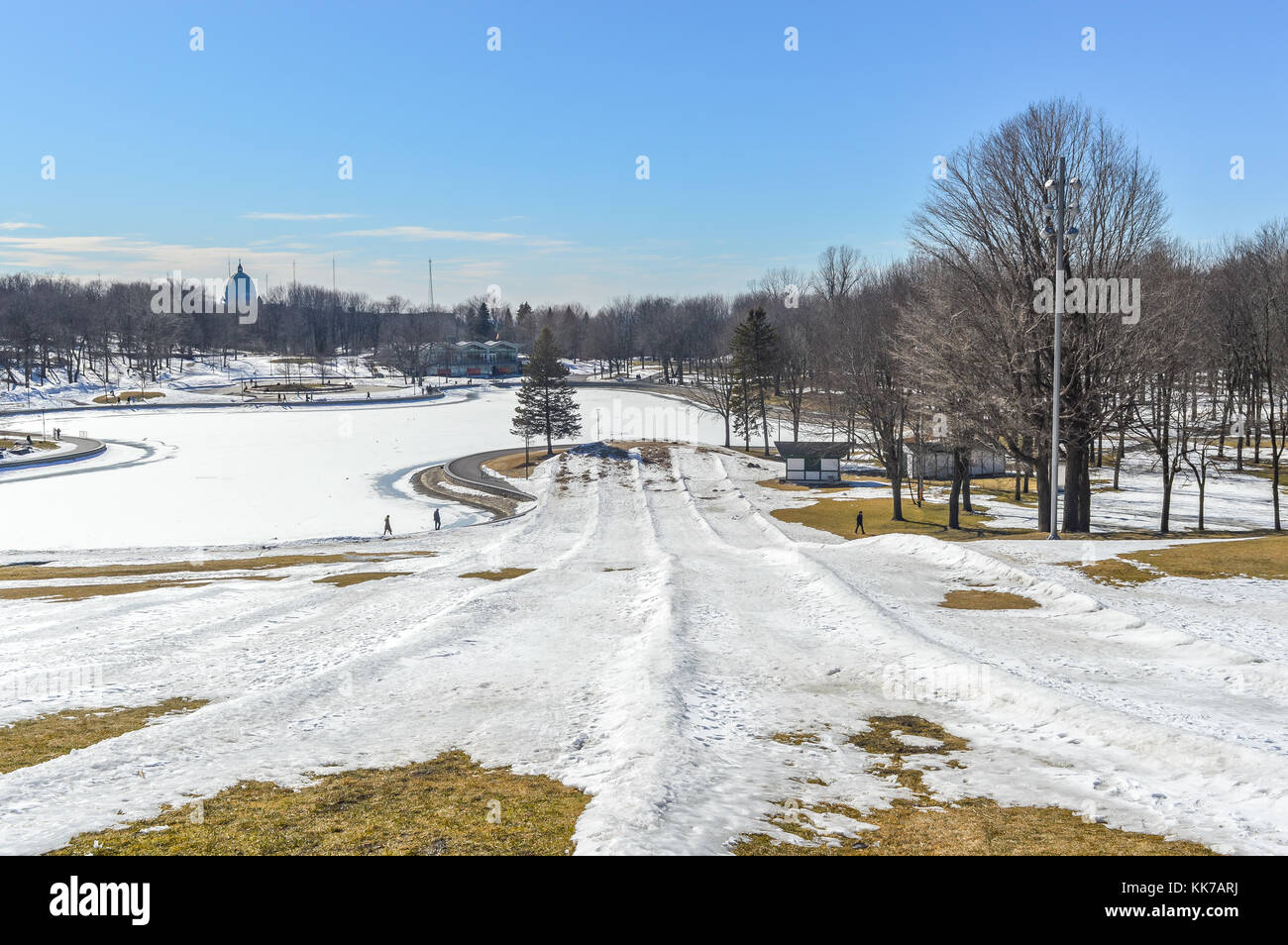 Lake in the Mount-Royal and people in winter, Canada Stock Photo - Alamy