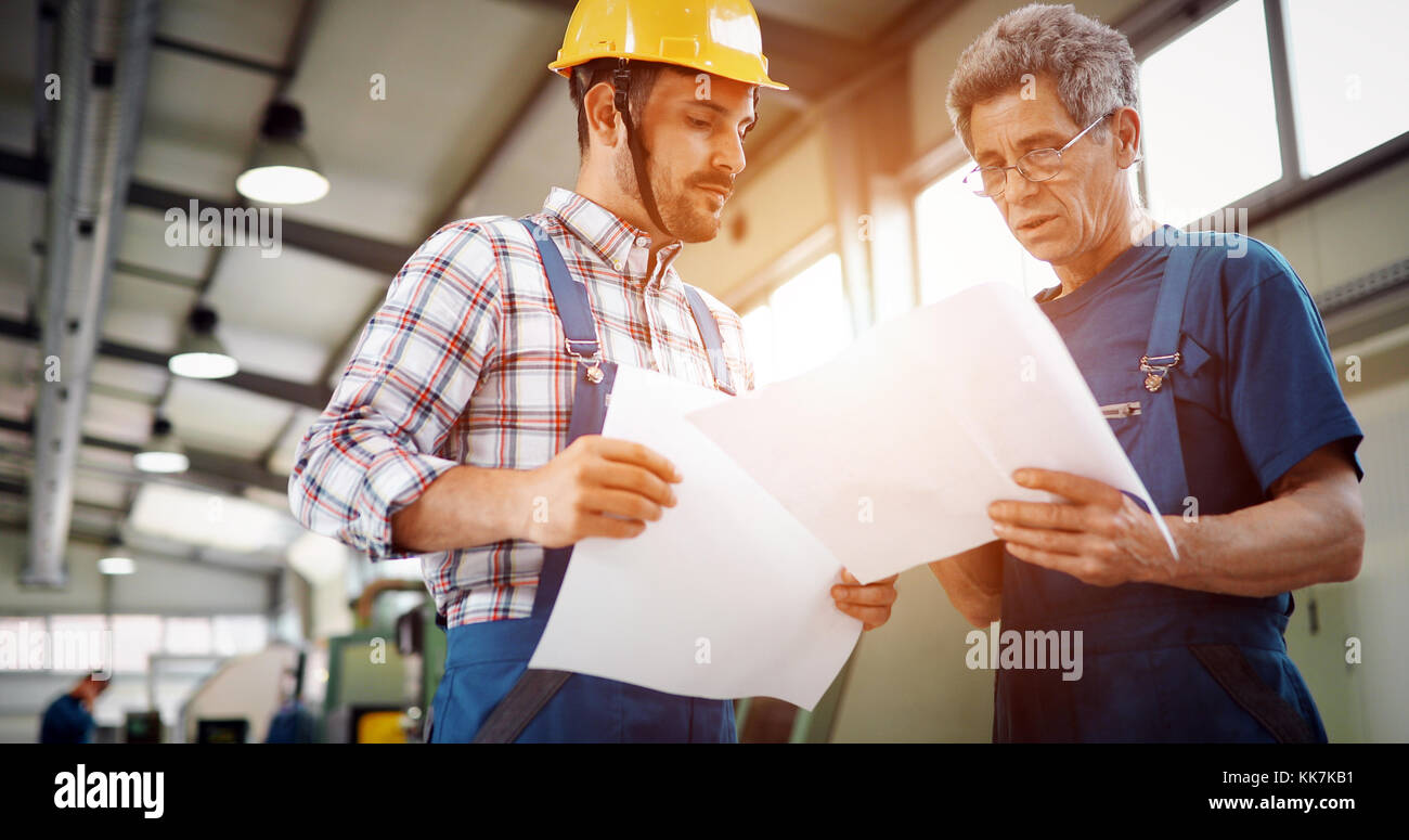 Group engineers having work hi-res stock photography and images - Alamy