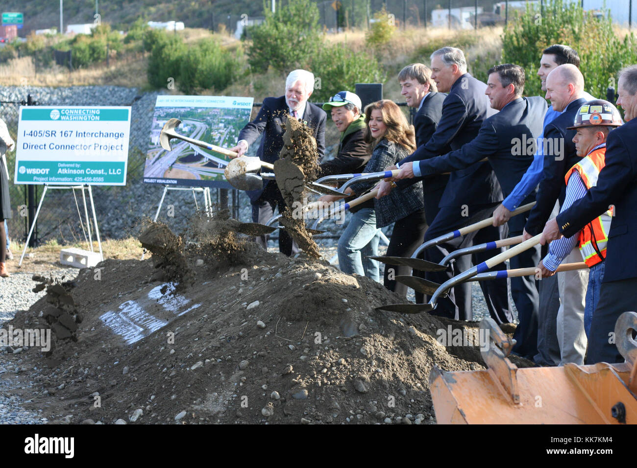 Transportation Secretary Roger Millar, Sen. Bob Hasegawa, Renton ...