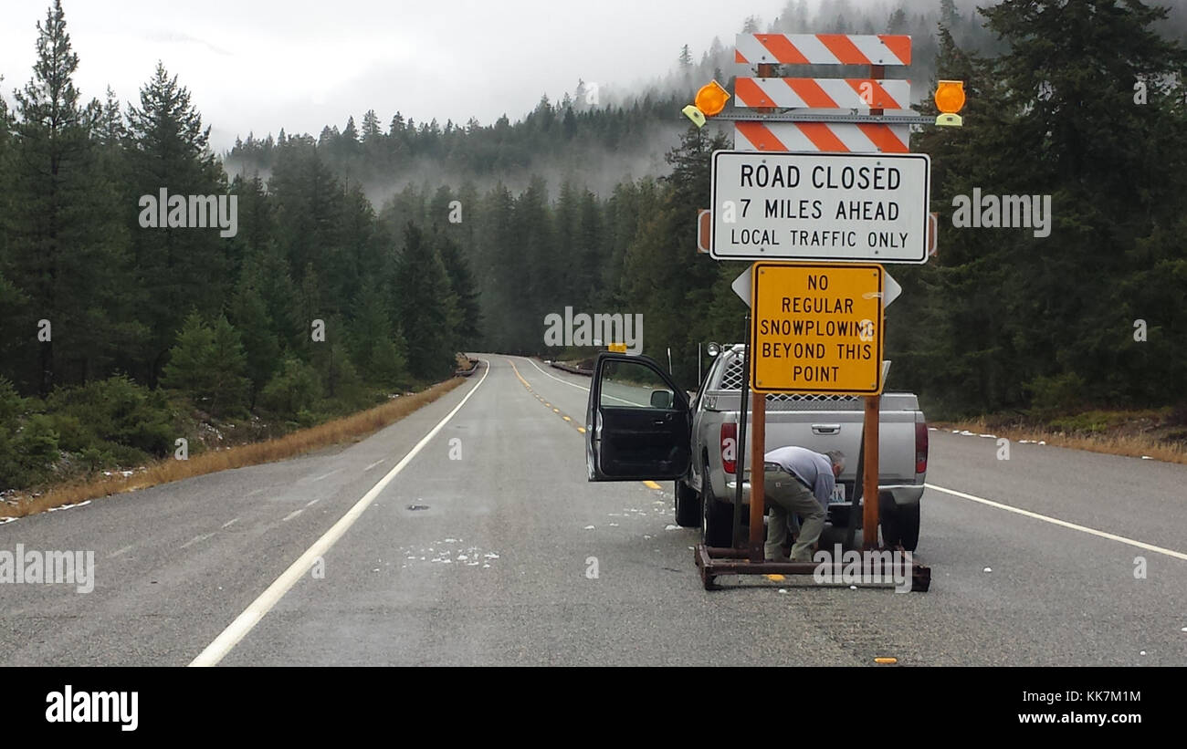 WSDOT crews set up closure information then clear out the stretch of SR ...