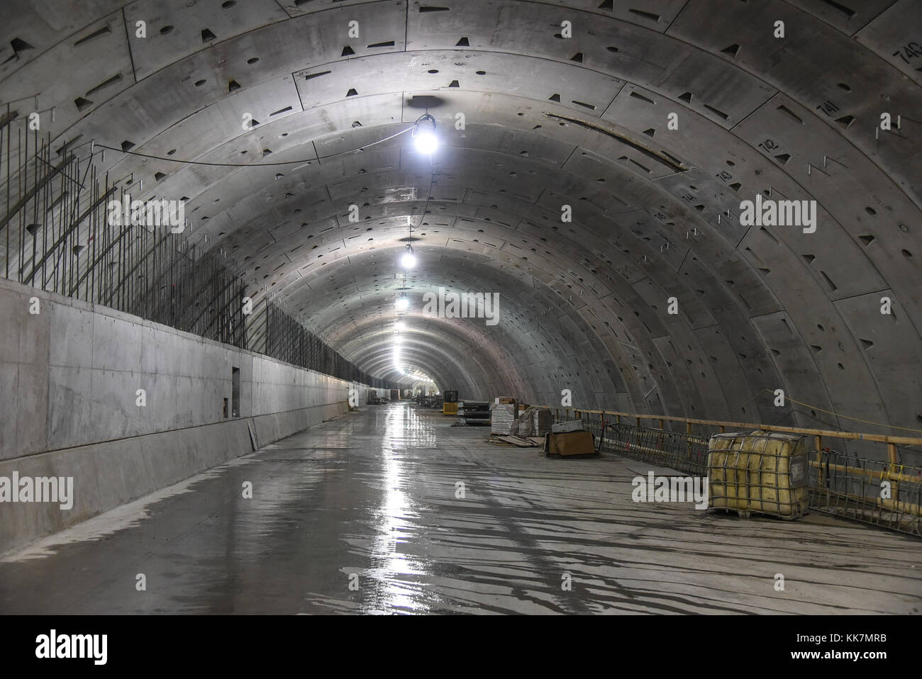 You are looking north at progress on the upper (southbound) deck of the ...