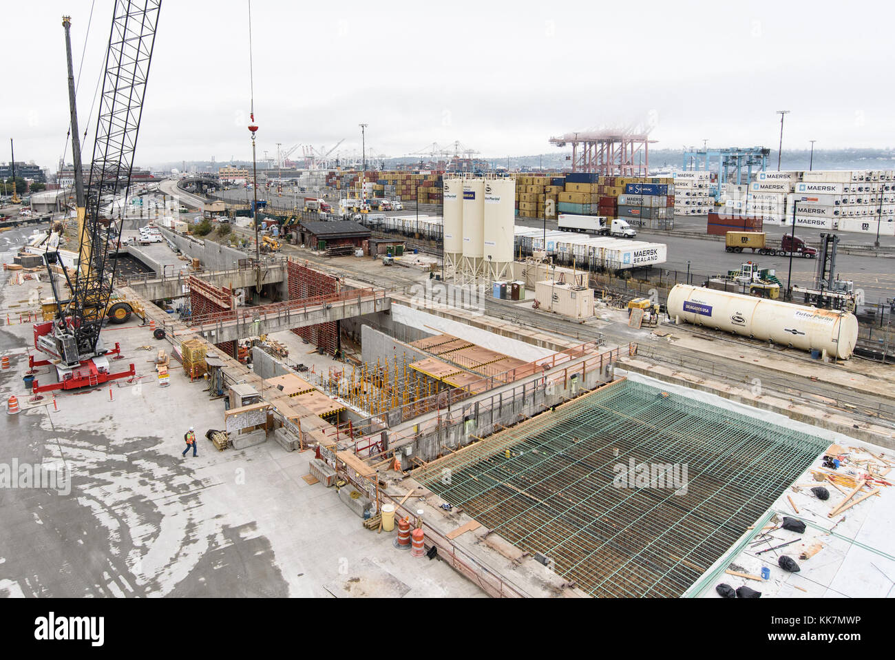 The roof of the SR 99 tunnel’s south operations building provides a ...