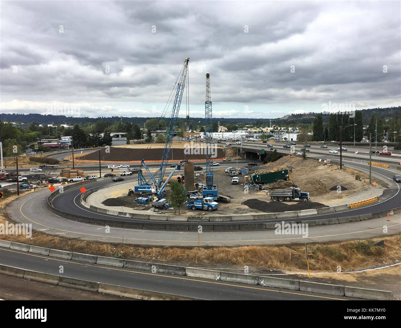 I 405 sr 167 interchange direct connector project hi-res stock ...