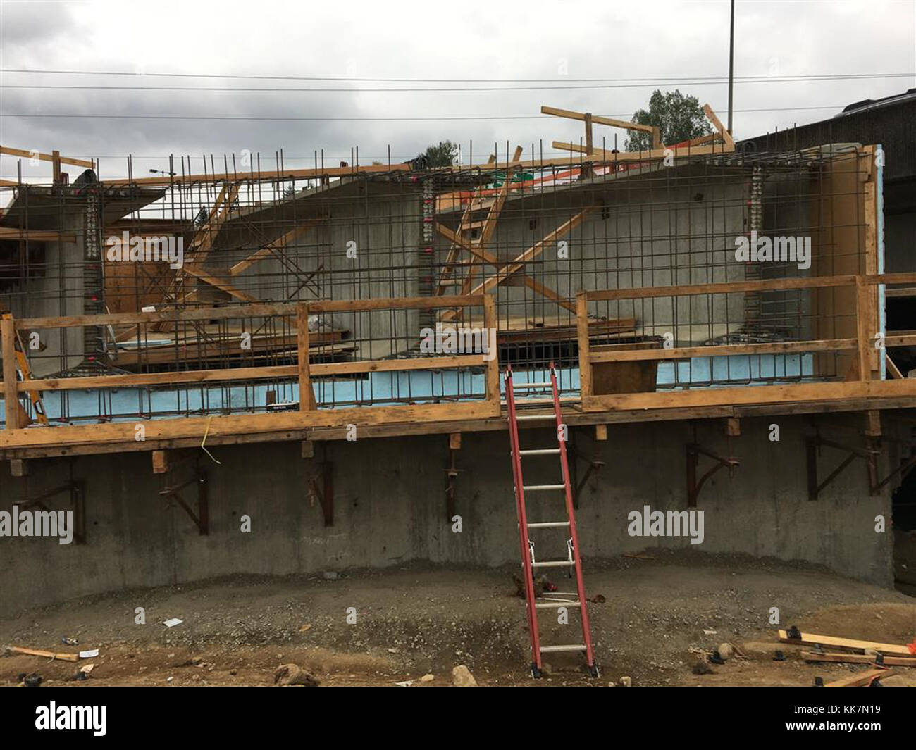 Crews tied reinforcement bar (rebar) for the diaphragms of the Talbot ...