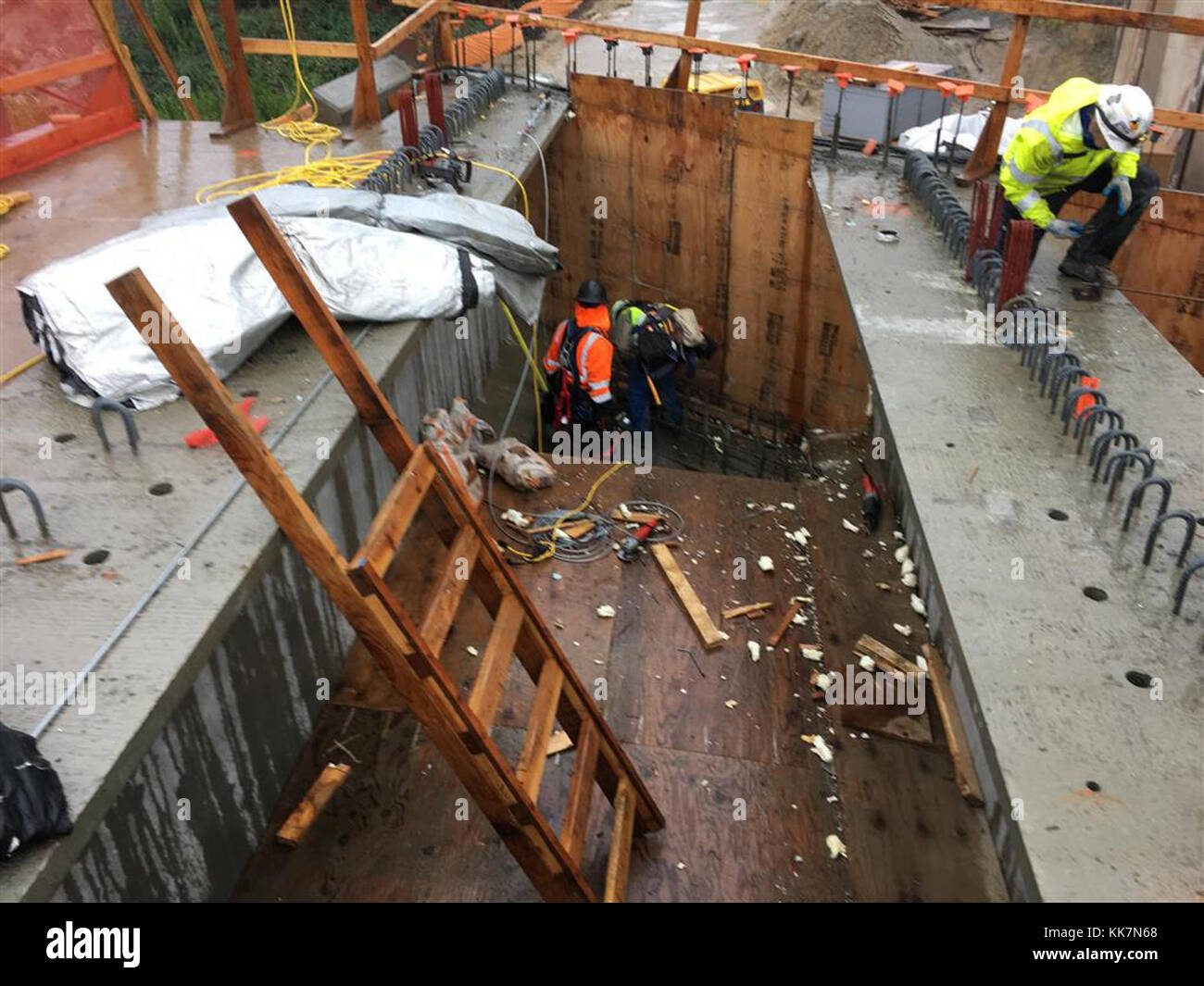 Girder stops hi-res stock photography and images - Alamy
