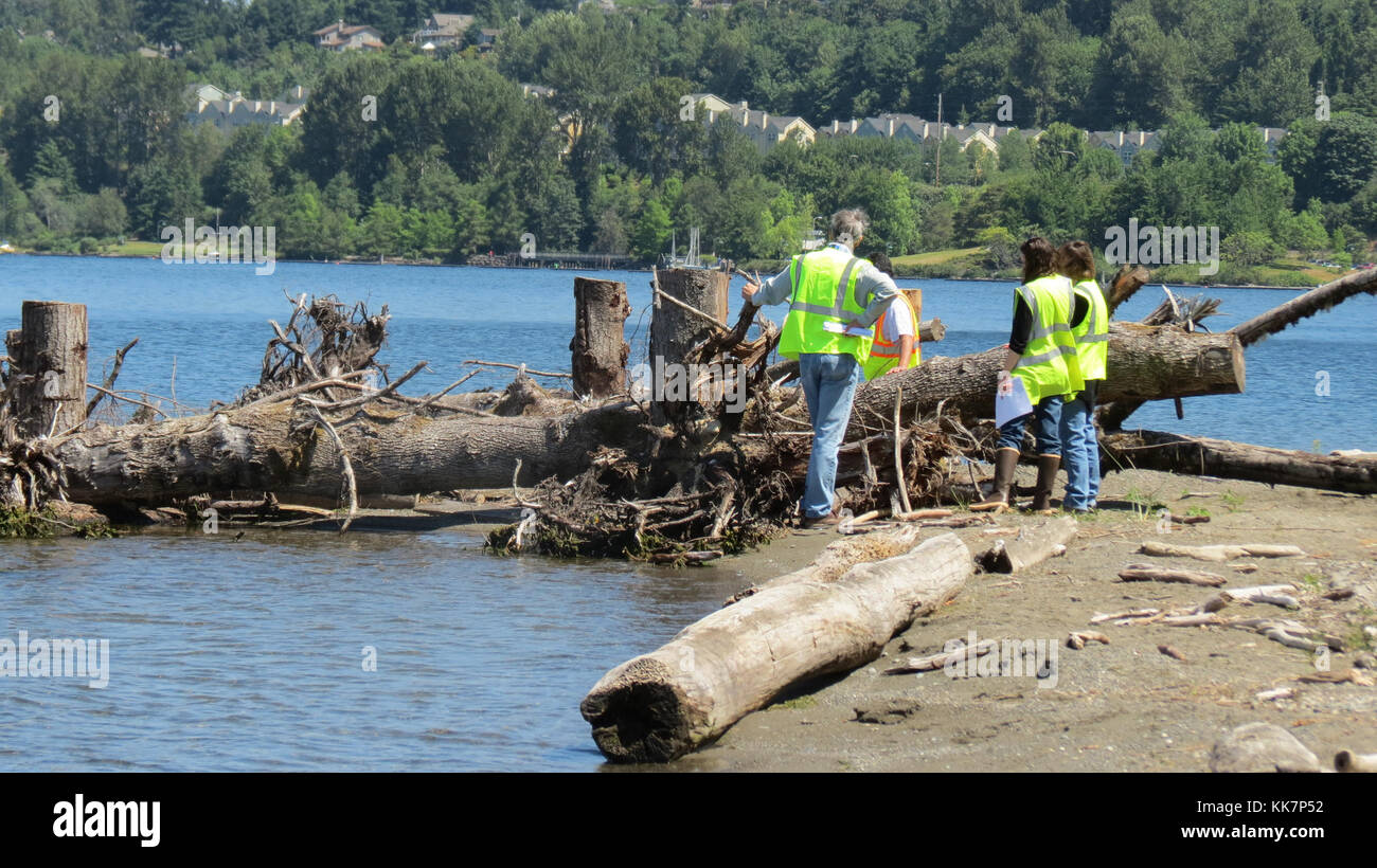 On June 16, 2015, WSDOT staff toured the South Lake Washington ...