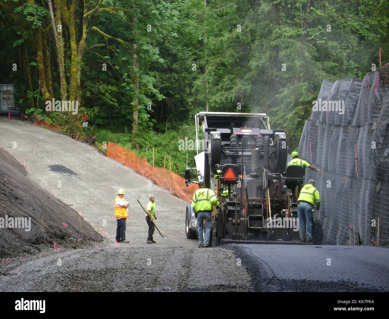 WSDOT Contractor Crews from Strider Construction work on the bypass ...