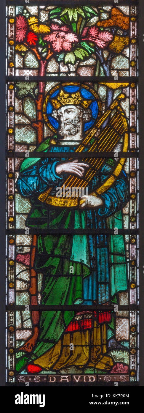 St david stained glass window hi-res stock photography and images - Alamy